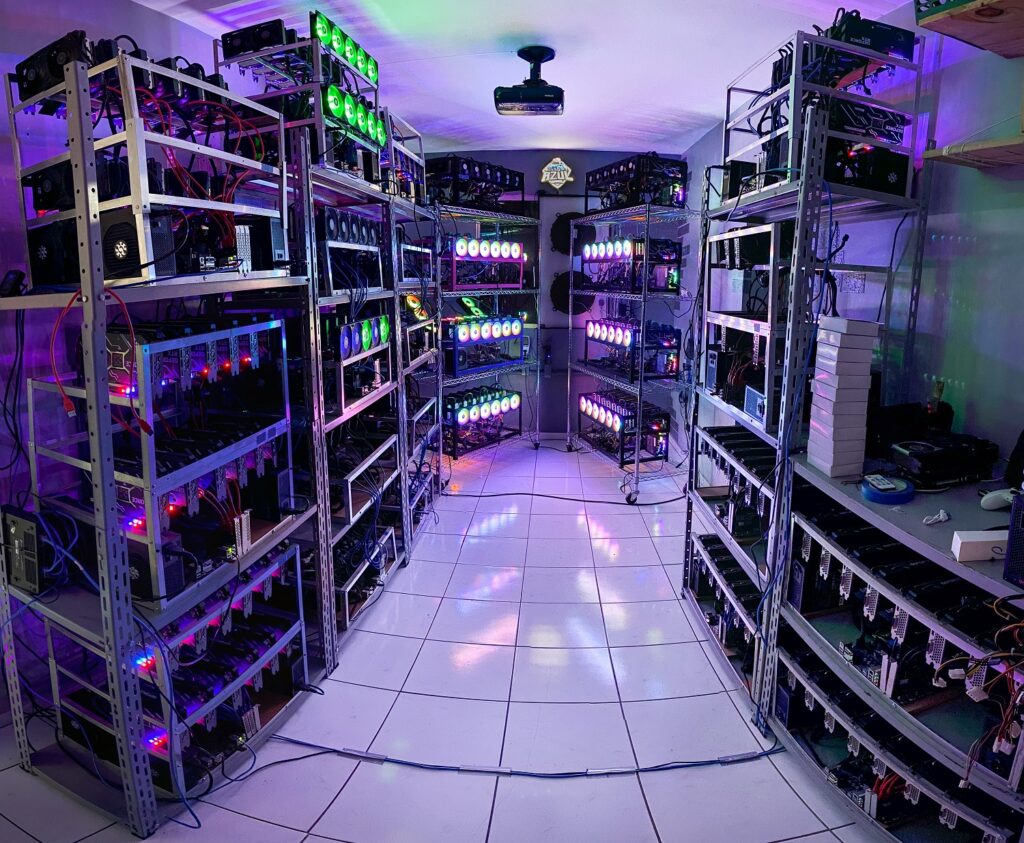 Comment miner des crypto-monnaies : Le guide ultime 2024